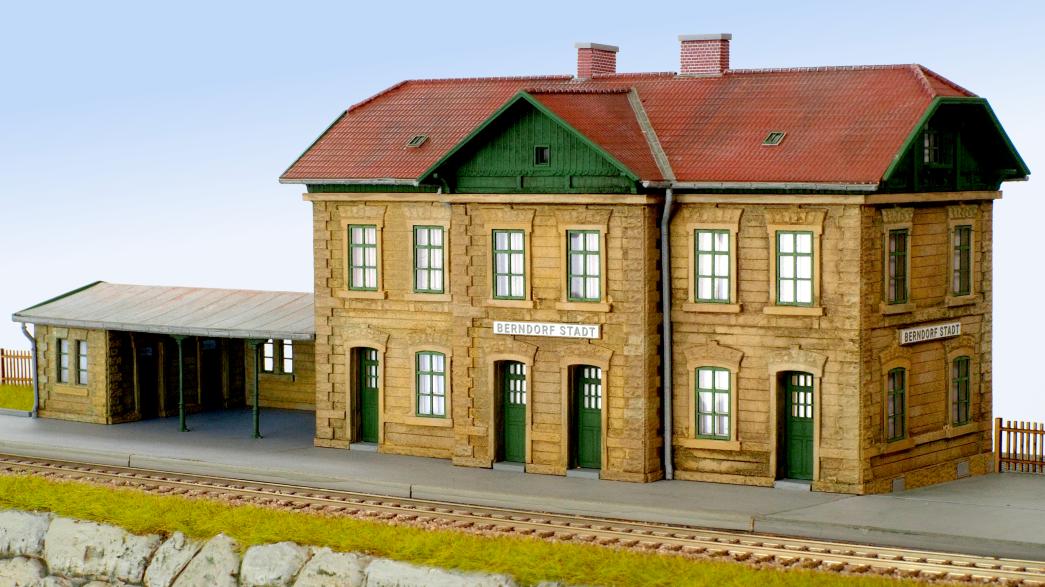 Modellbahn-Express - artbeeren präsentiert Bahnhof "Berndorf Stadt"